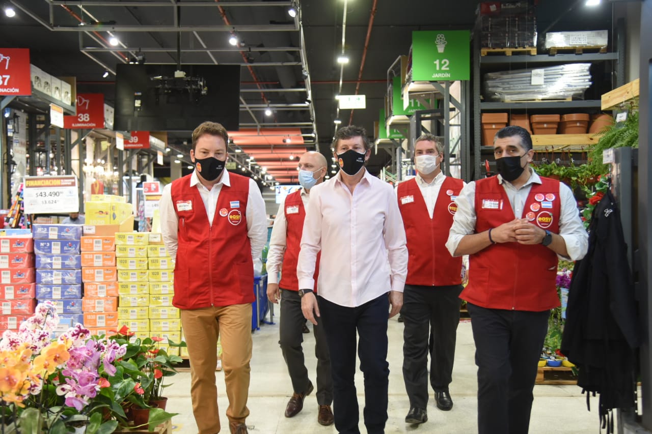 Easy celebró la apertura de su nuevo local en Unicenter - Portal de ...